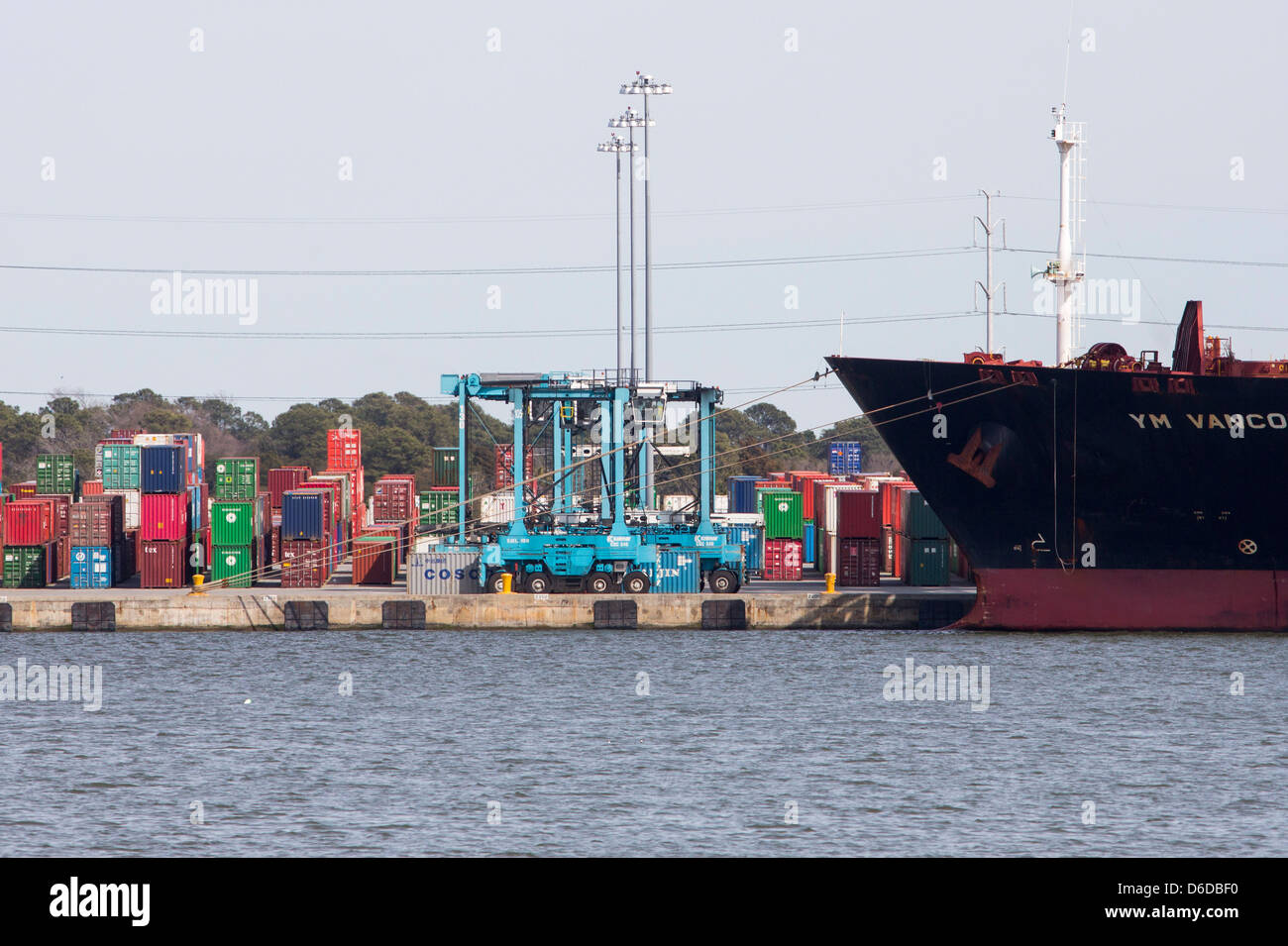 Newport news virginia port hi-res stock photography and images - Alamy