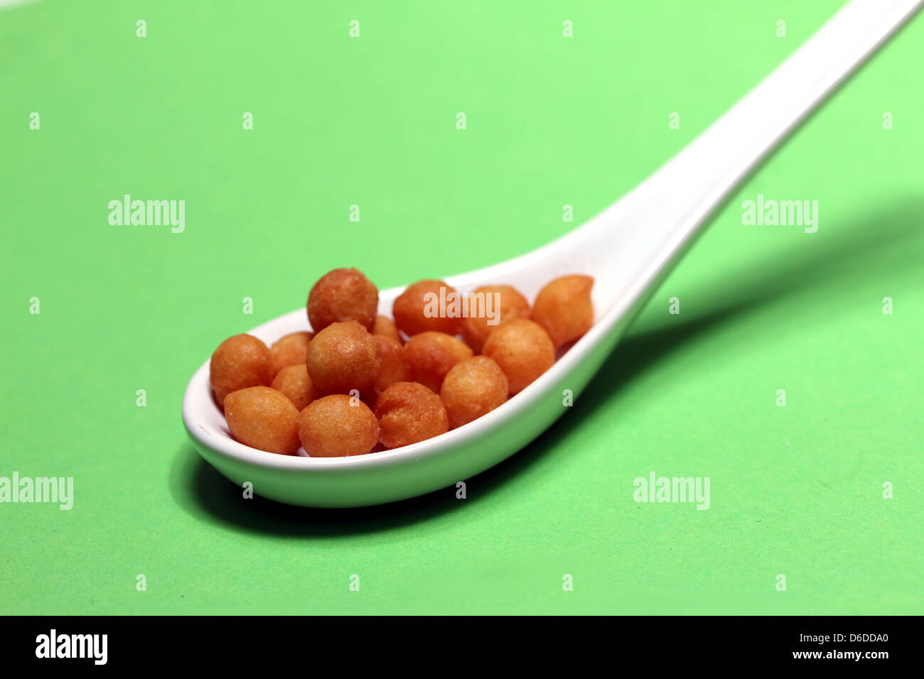 back pea spoon Stock Photo - Alamy