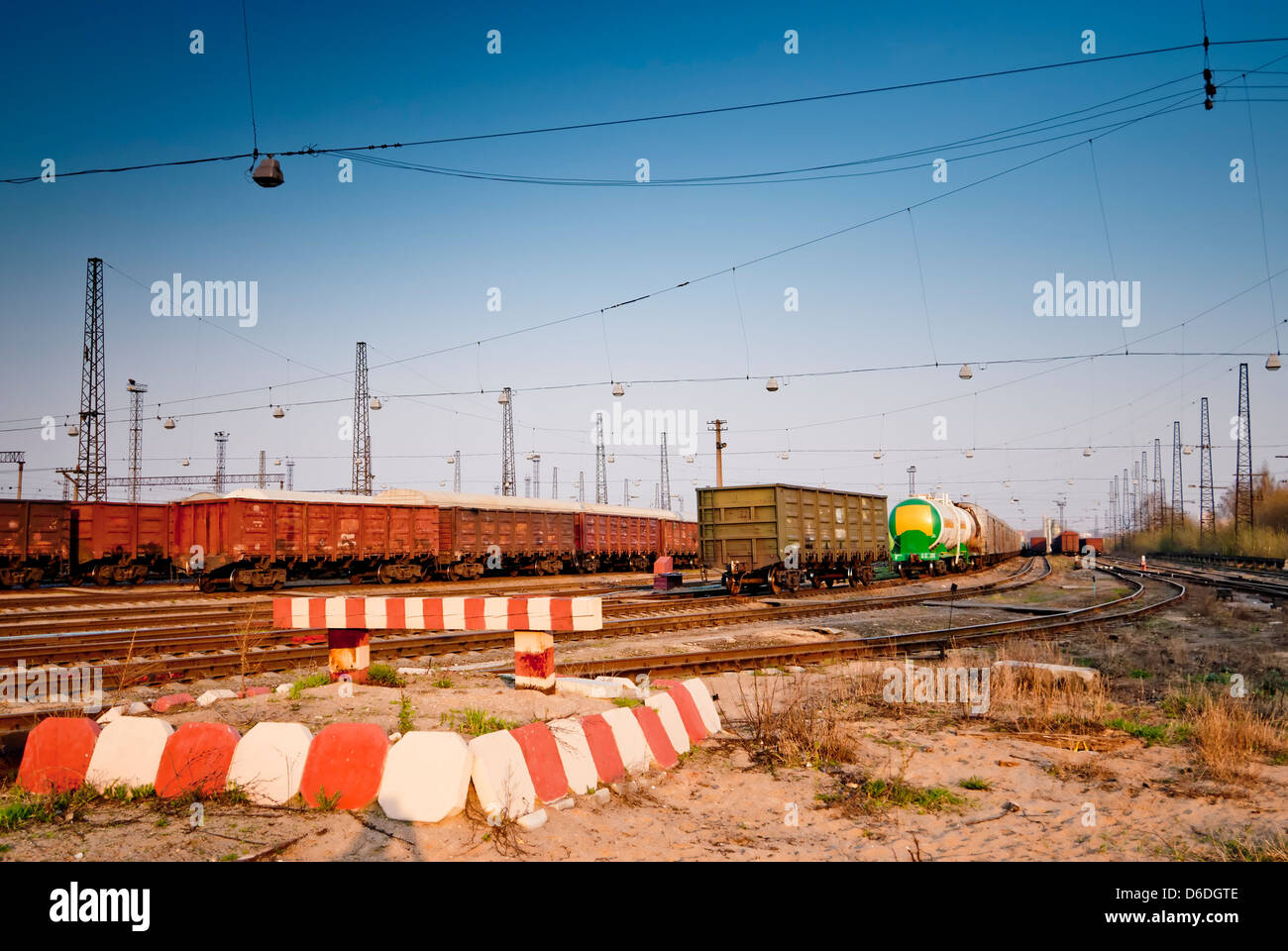 Dead end station hi-res stock photography and images - Alamy