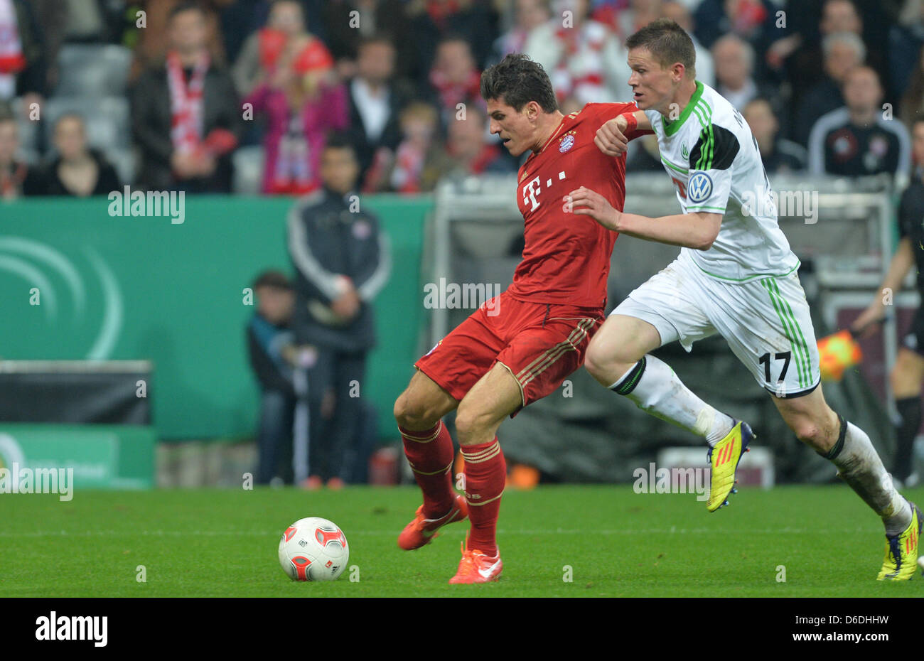 Mario gomez bayern munich 2013 hi-res stock photography and images - Alamy