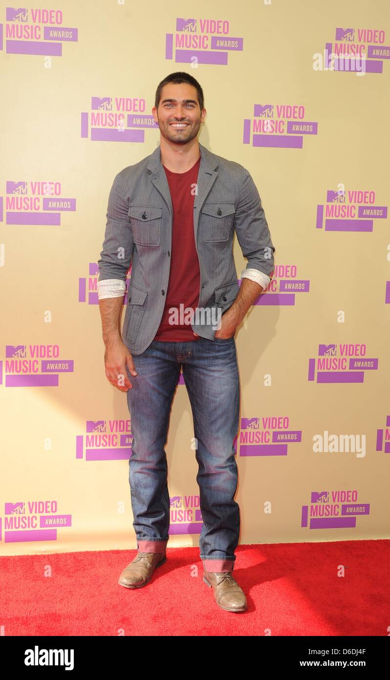 Actor Tyler Hoechlin arrives at the MTV Video Music Awards at Staples ...