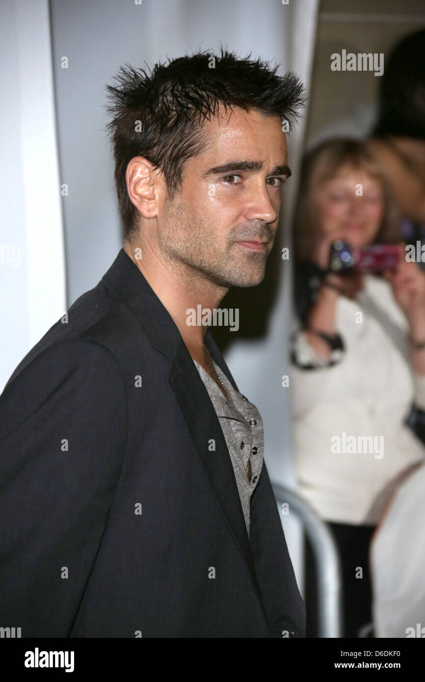 Actor Colin Farrell arrives at the premiere of "Seven Psychopaths ...