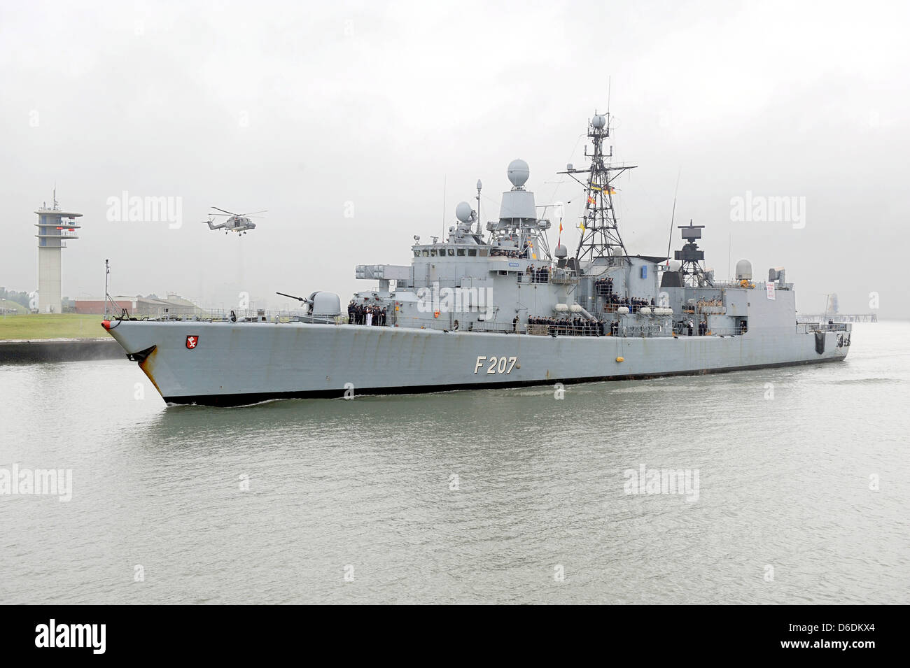 The frigate 'Bremen' returns from its four-month Atalanta mission to ...