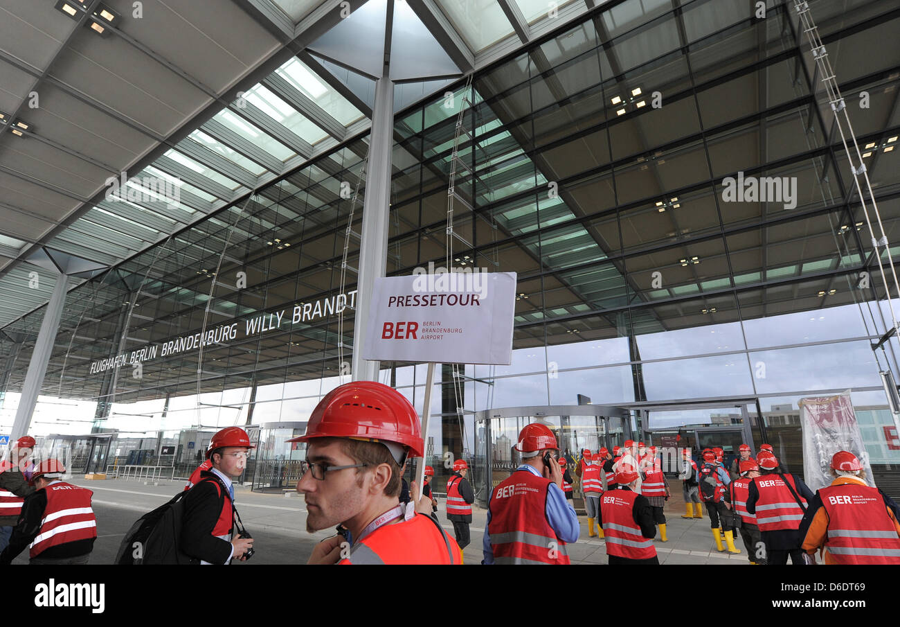 Journalist, who are accredited for the ILA Berlin Air Show, view the ...