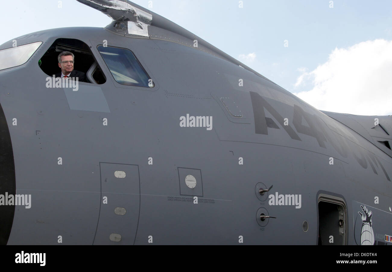 Airbus a400m cockpit hi-res stock photography and images - Alamy