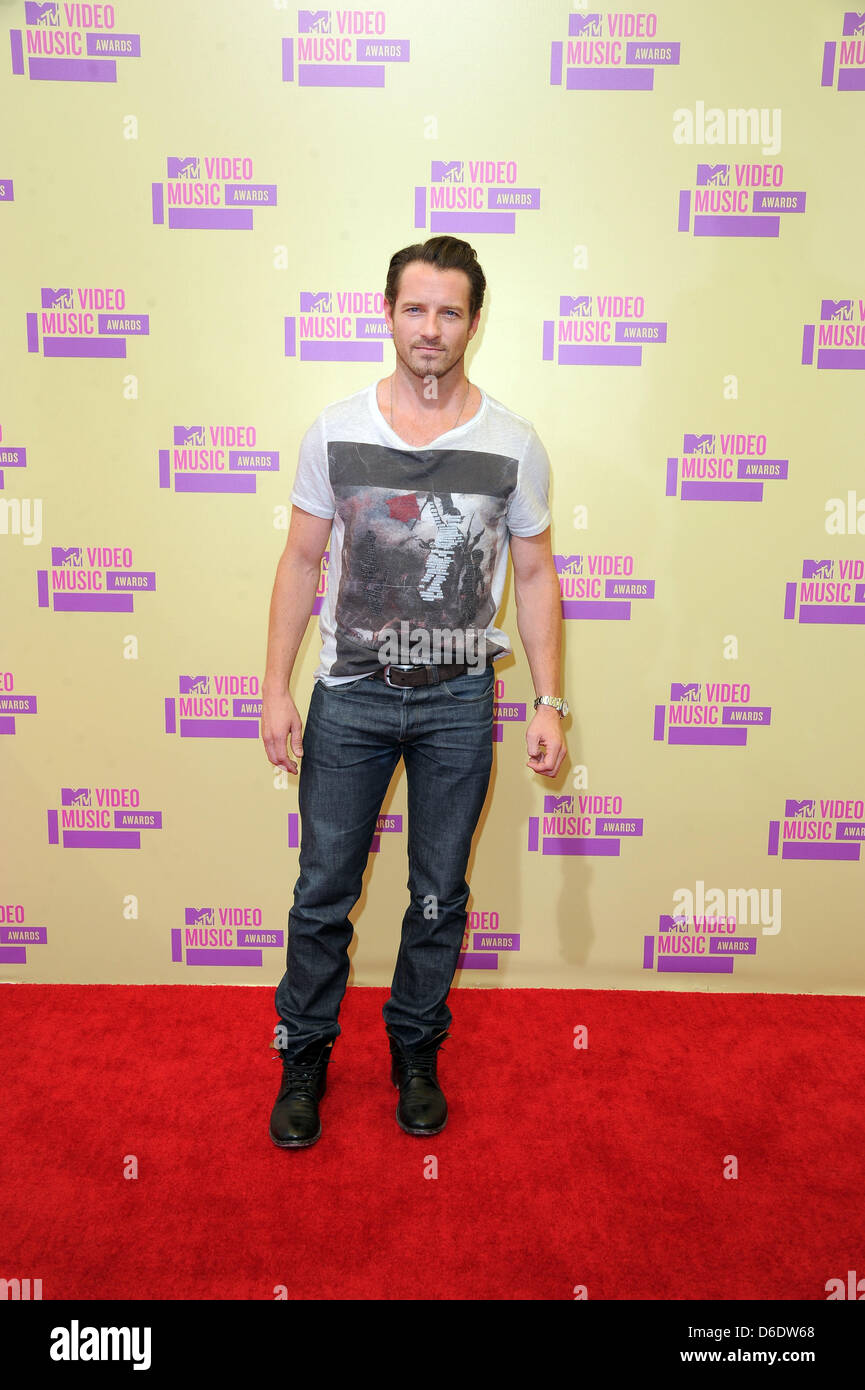 Actor Ian Bohen arrives at the 2012 MTV Music Video Awards at Staples ...