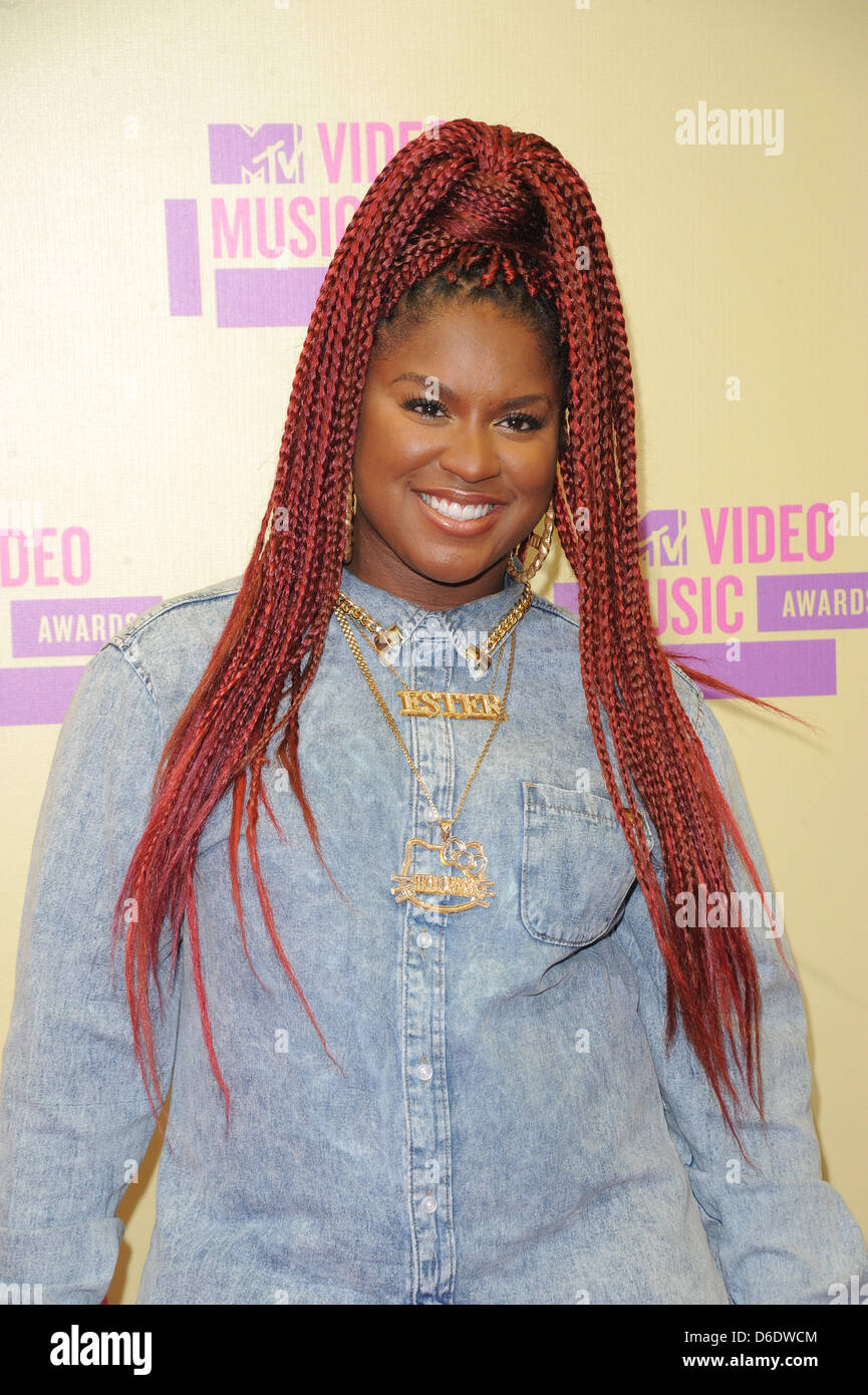 Singer Ester Dean arrives at the MTV Video Music Awards at Staples ...