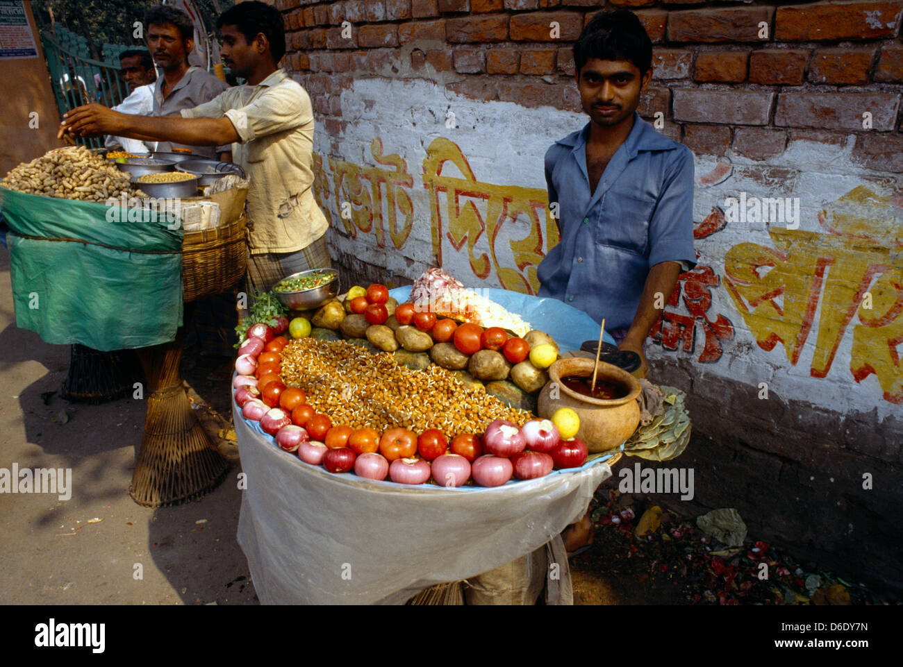 kolkata India Snack Stalls Stock Photo - Alamy