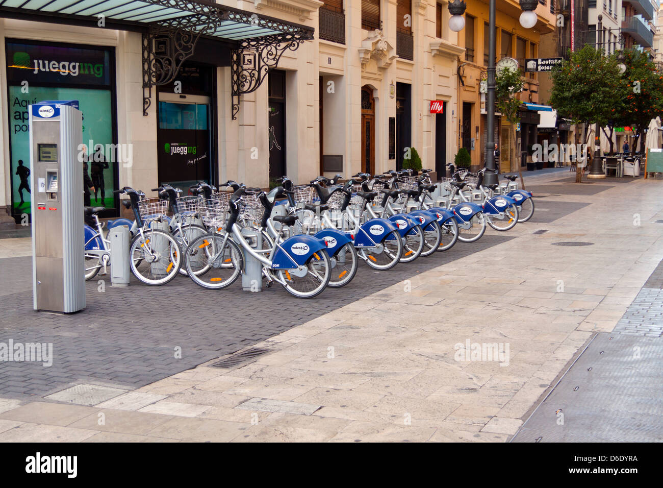 Valencia spain tourist cycle hi-res stock photography and images - Alamy