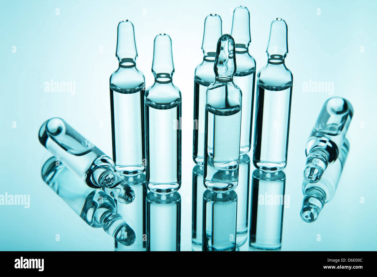 Ampules with medicine hi-res stock photography and images - Alamy