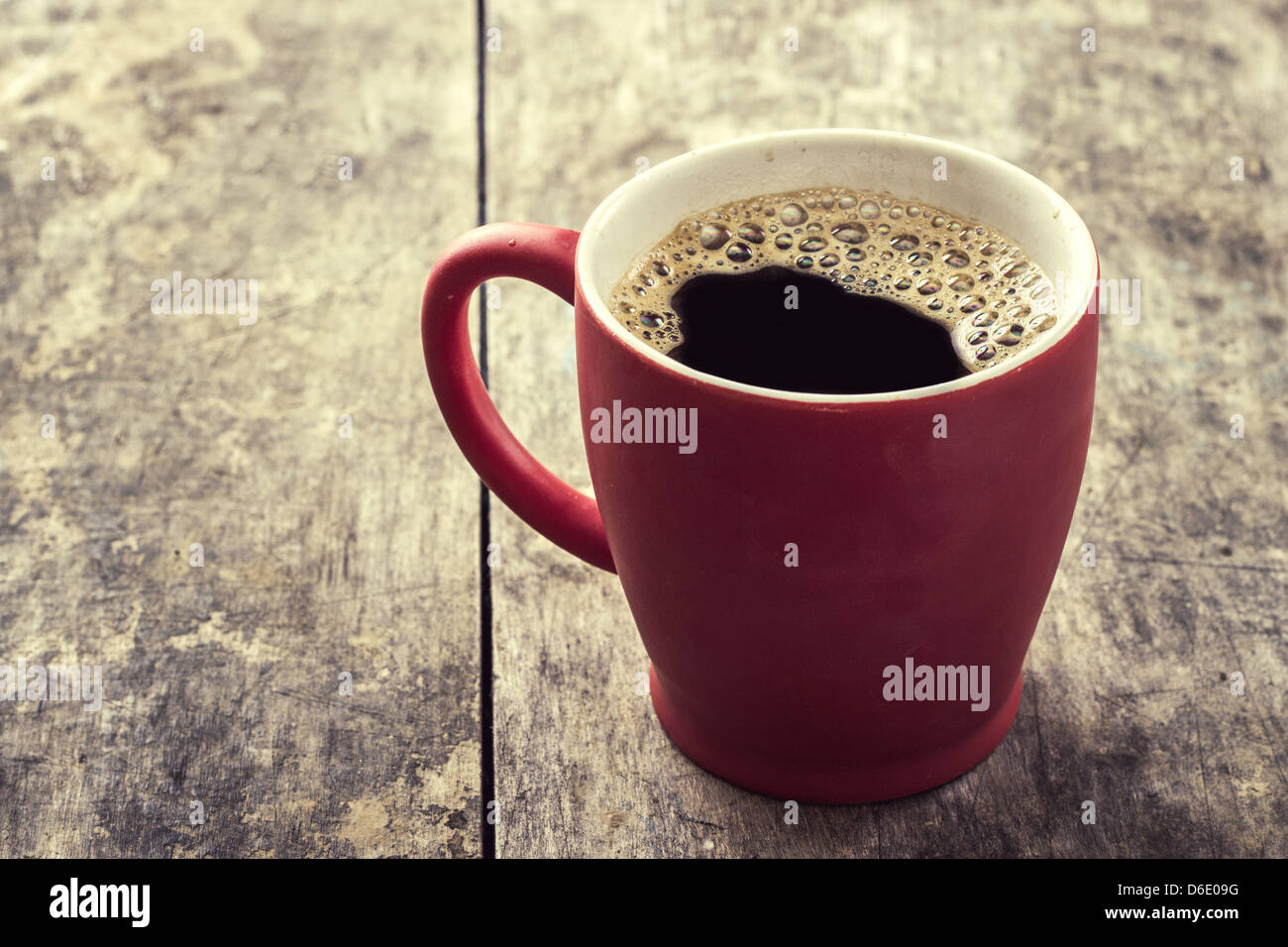 Full image of table hi-res stock photography and images - Alamy