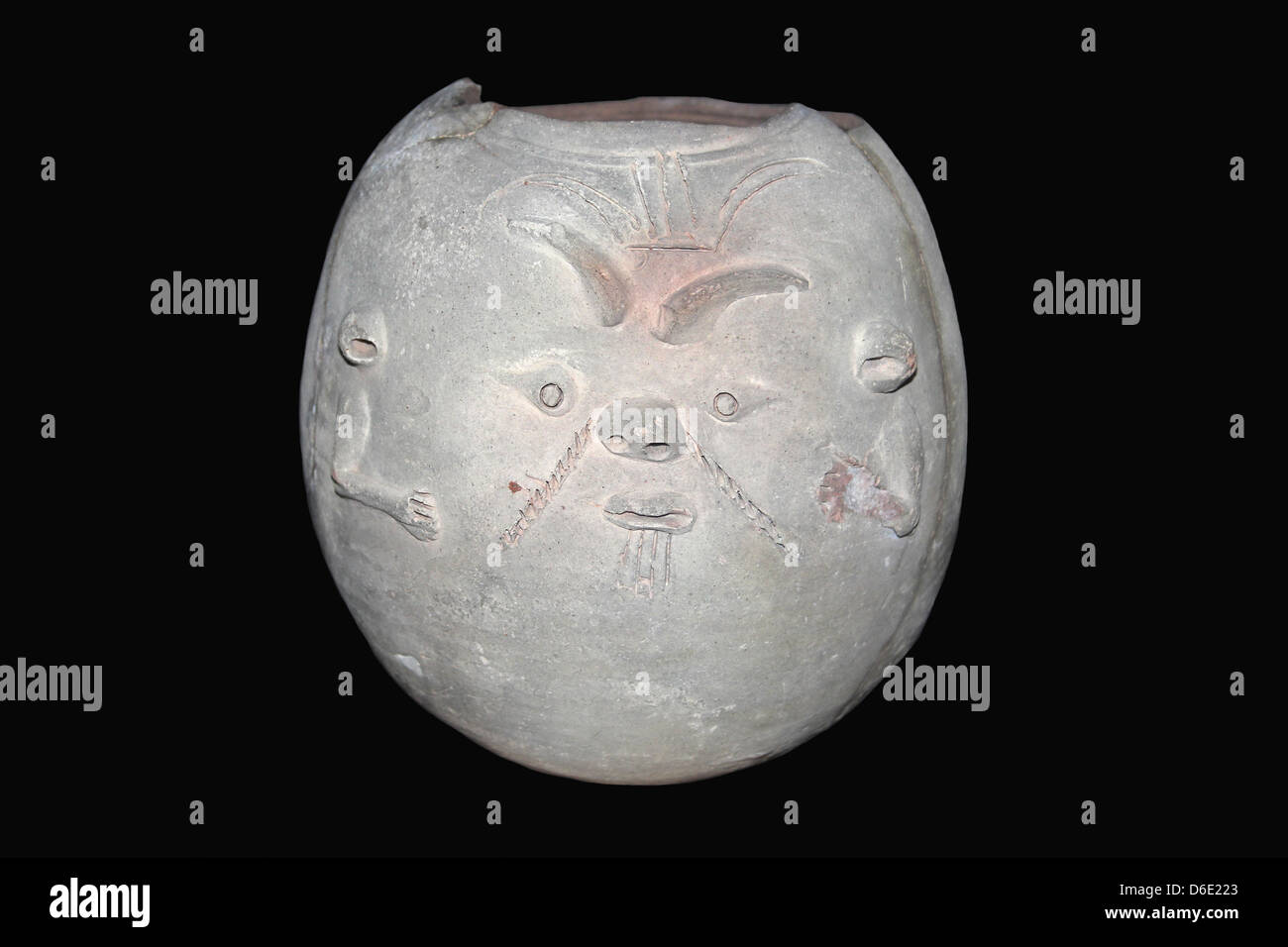 Egyptian vase hi-res stock photography and images - Alamy