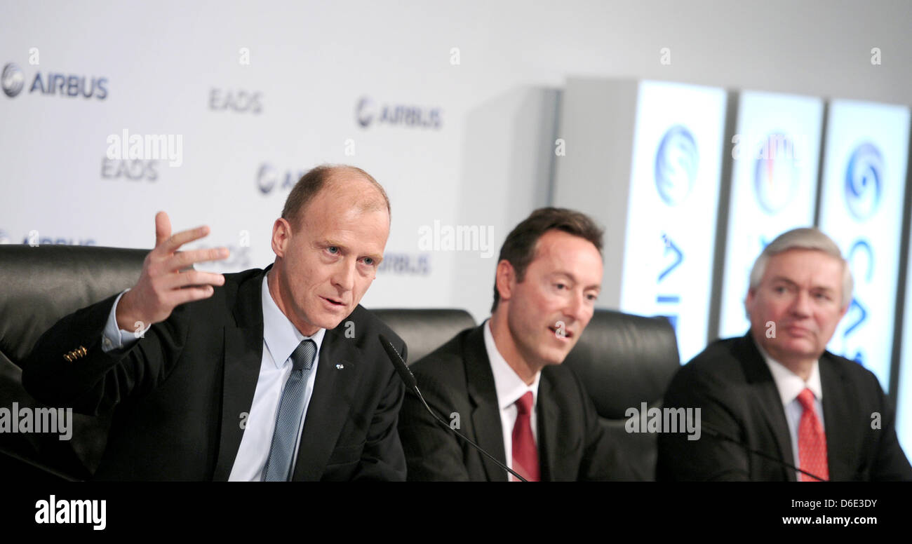 Airbus chairman Thomas Enders (L-R), Airbus Manager Fabrice Bregier ...