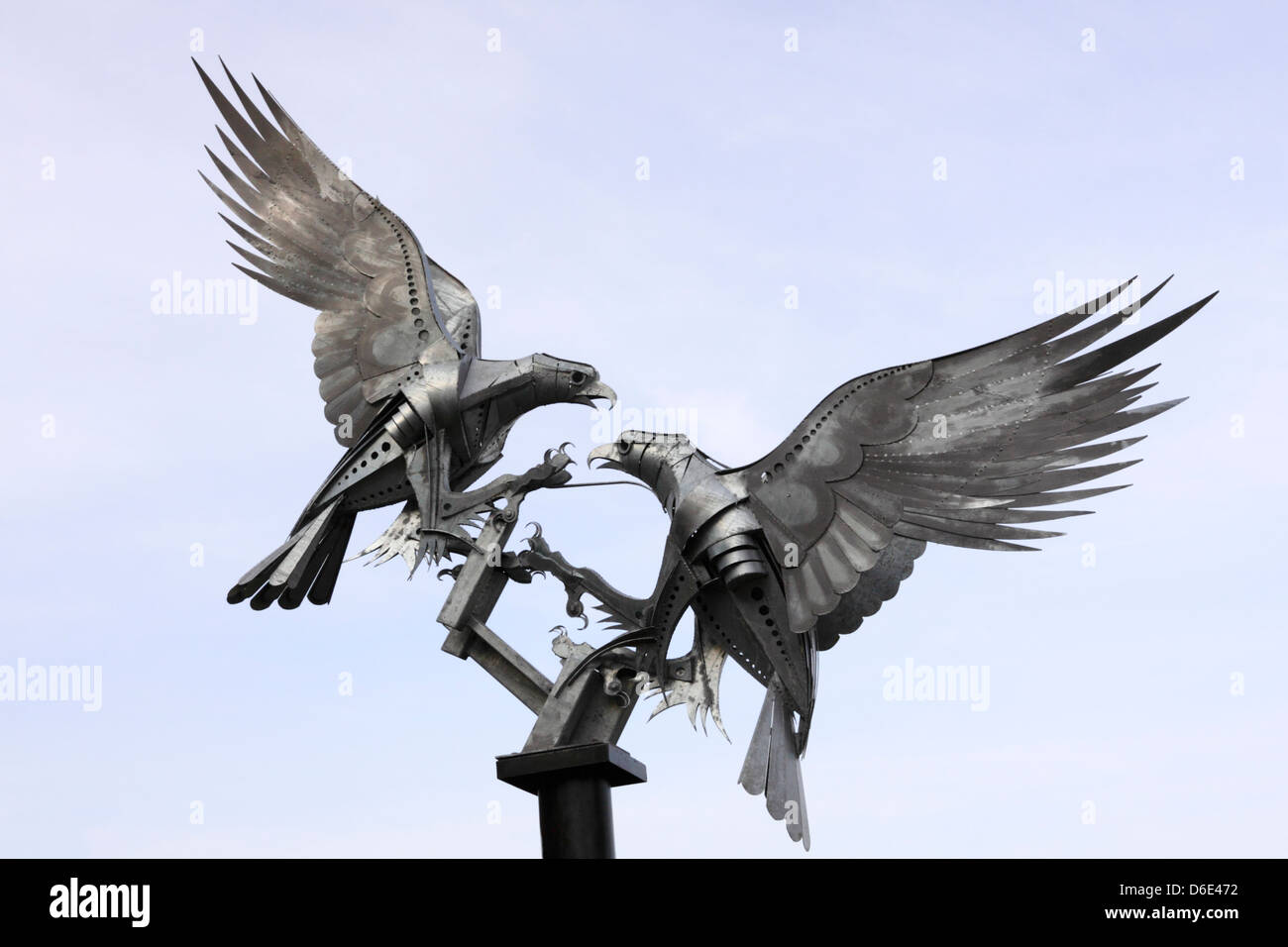 Malvern buzzards sculpture by Walenty Pytel in Great Malvern to mark ...
