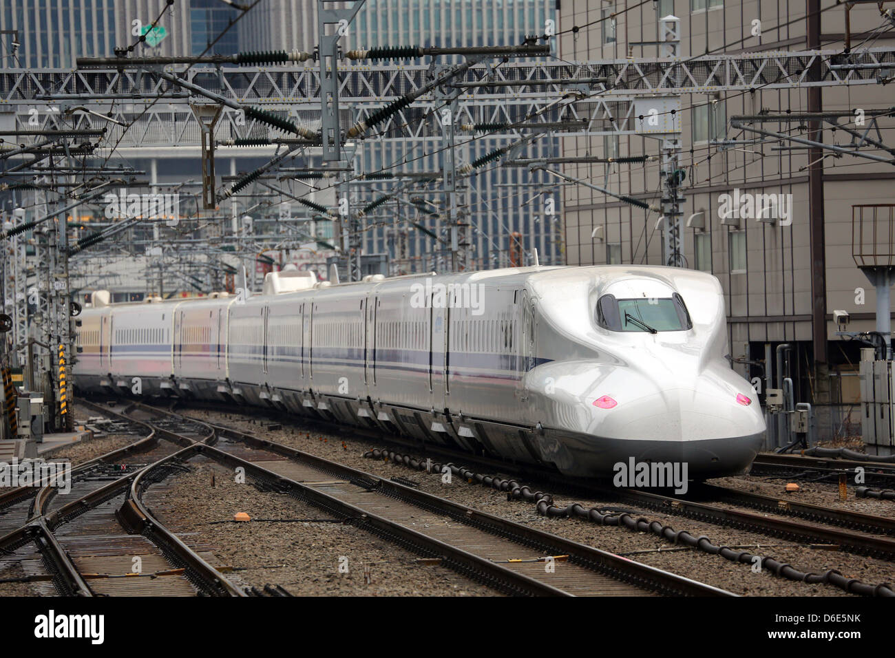 Train station shinkansen hi-res stock photography and images - Alamy