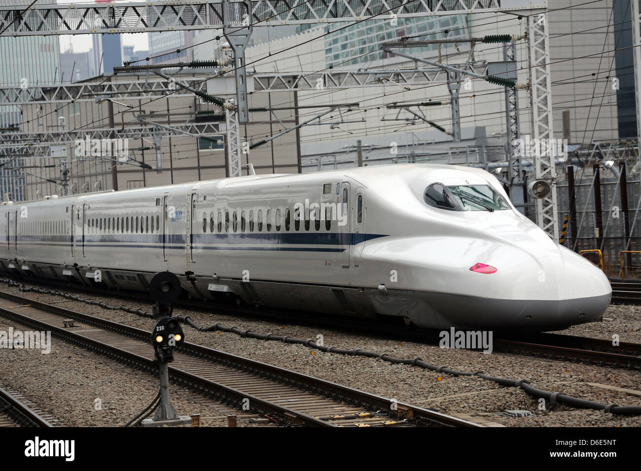 Shinkansen Japanese Bullet train in Tokyo Railway Station, Tokyo, Japan ...