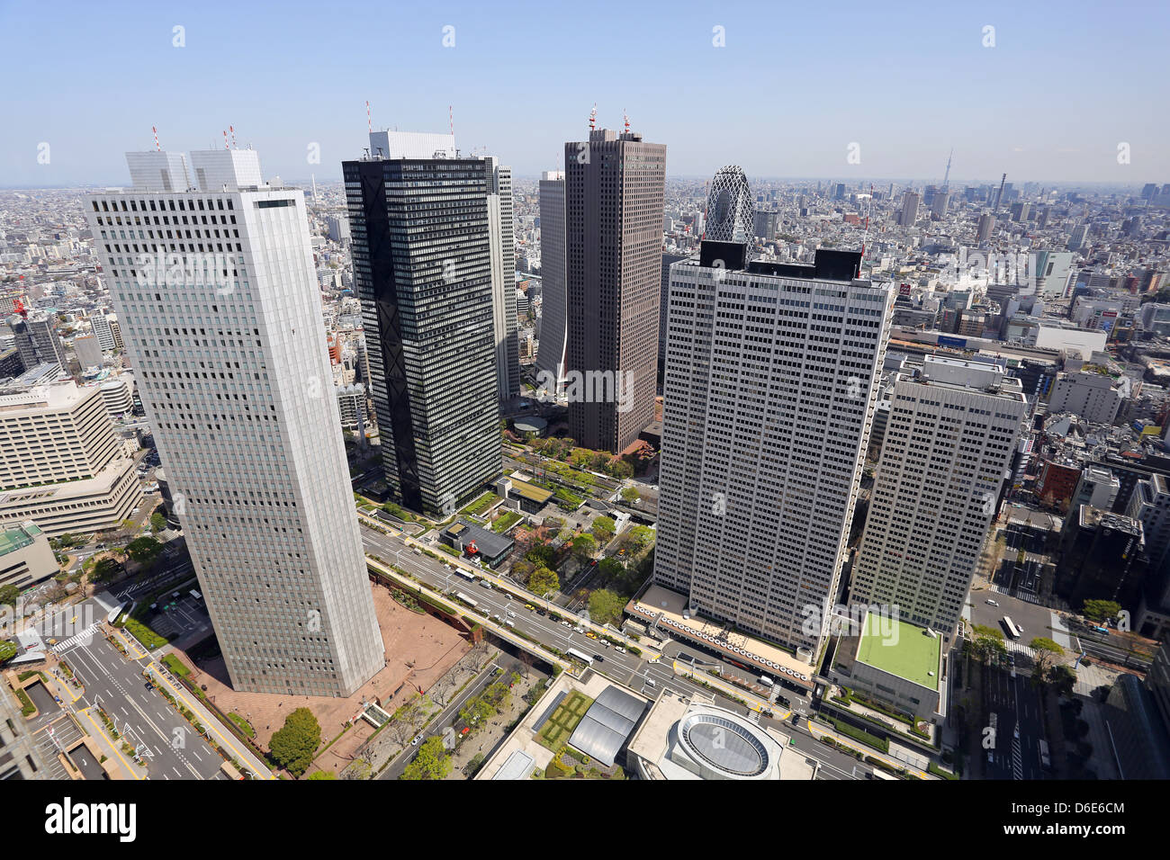 General view of the Tokyo city skyline from Shinjuku, Tokyo, Japan ...