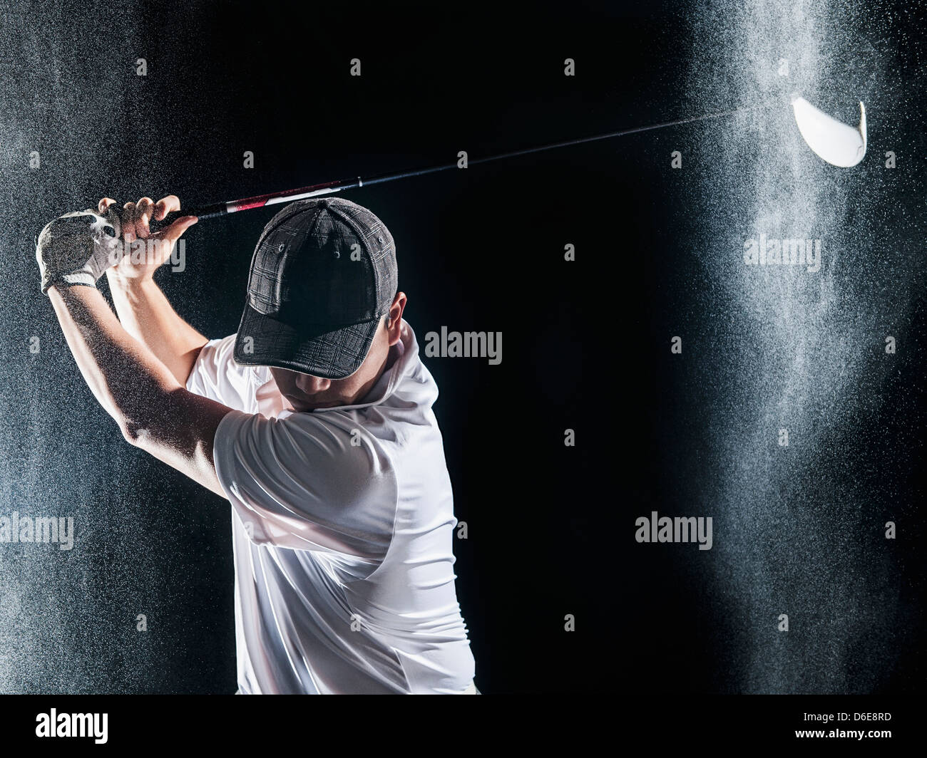 Golf in the rain hi-res stock photography and images - Alamy