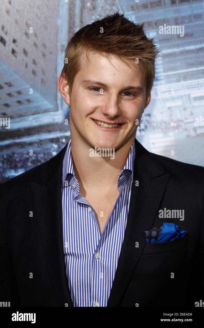 Alexander Ludwig Biceps