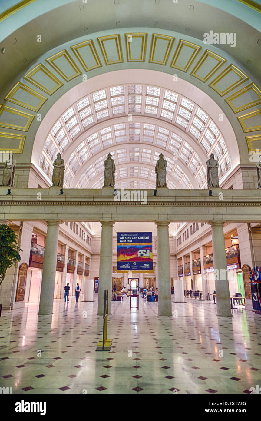 Union Station and shopping mall Washington DC USA Stock Photo - Alamy