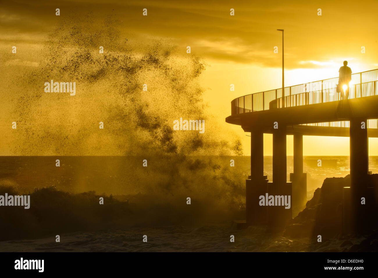 Europe bridge silhouette hi-res stock photography and images - Alamy