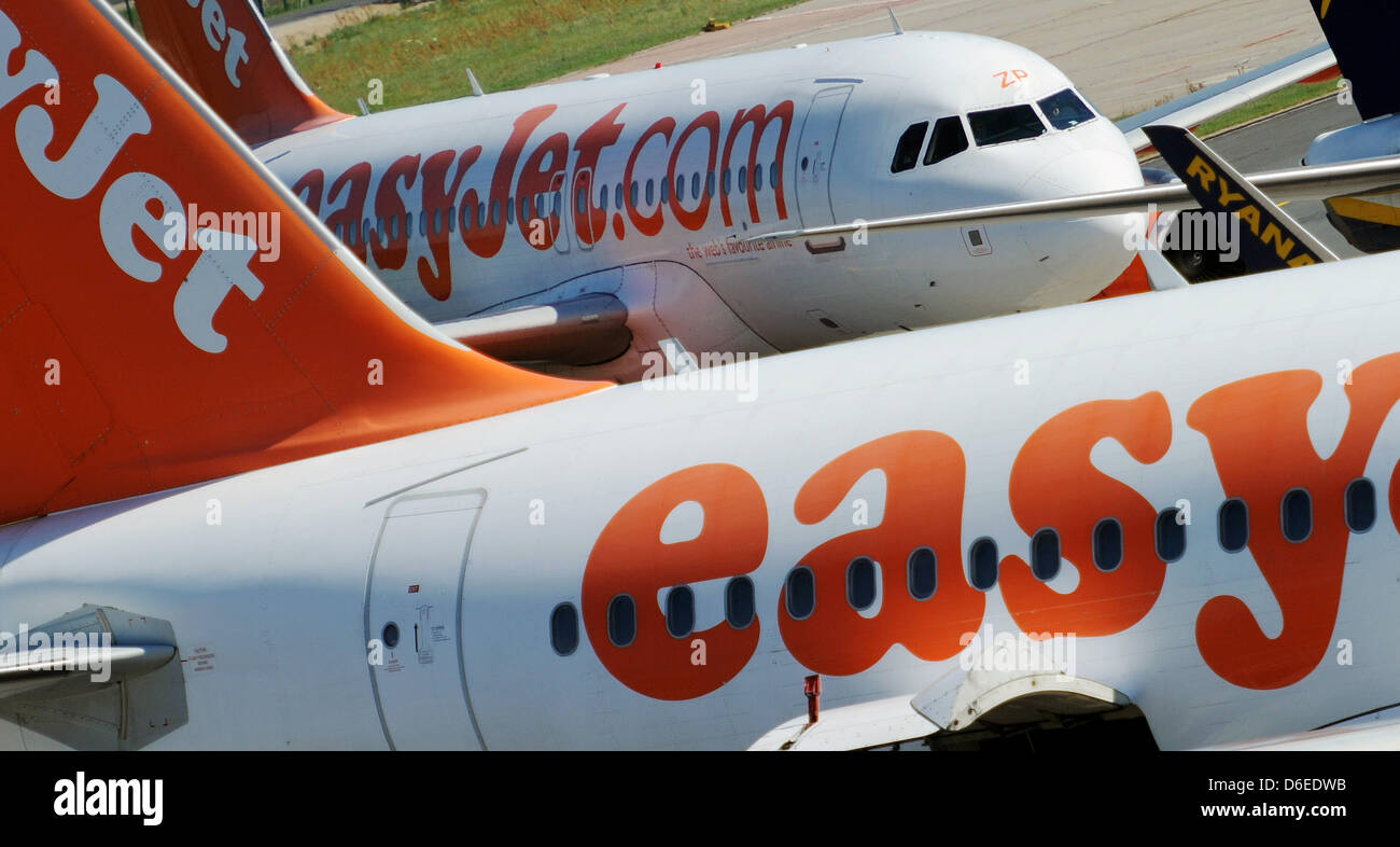 File picture of easyjet plane hi-res stock photography and images - Alamy