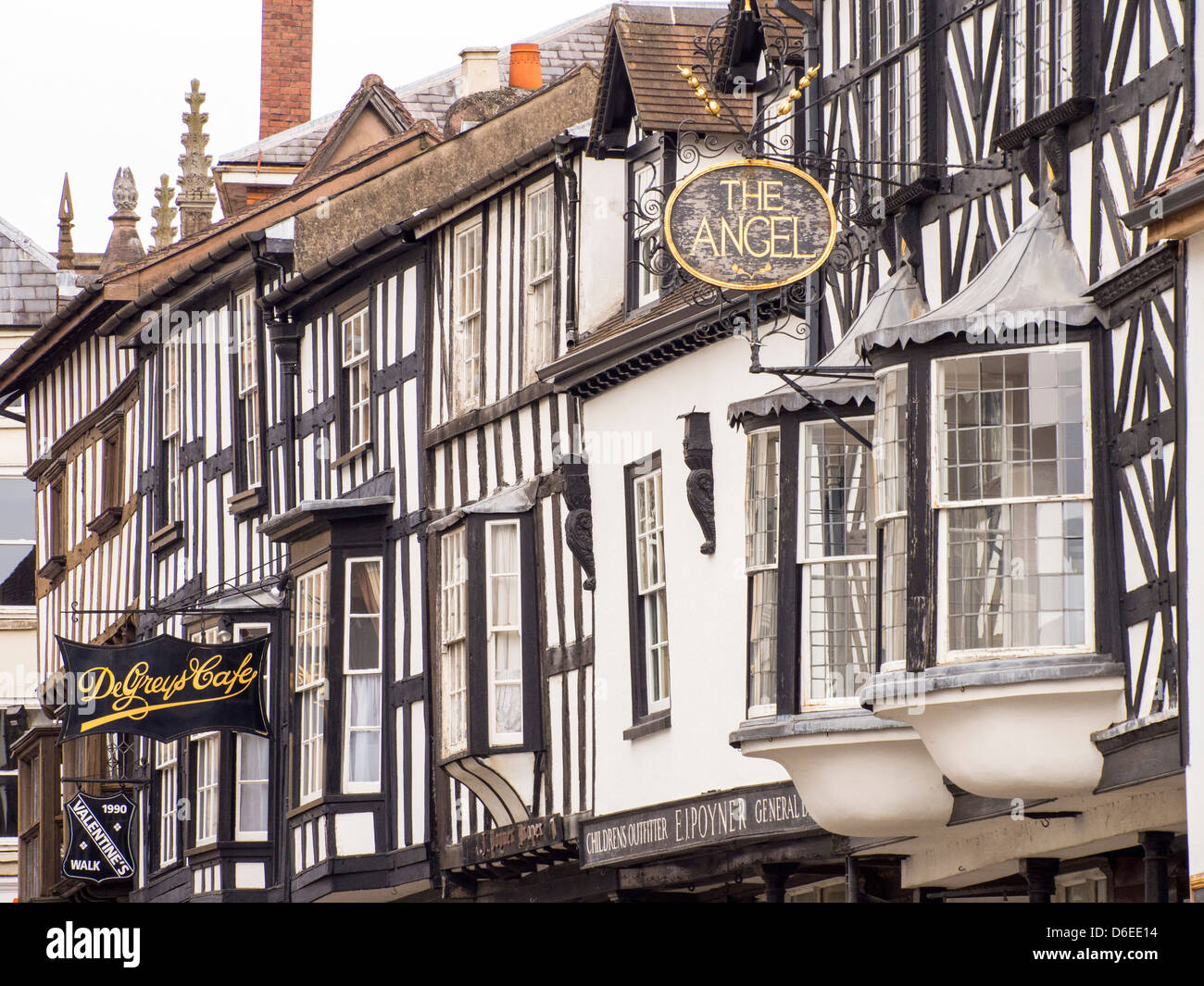 Historical ludlow shropshire shop hi-res stock photography and images ...