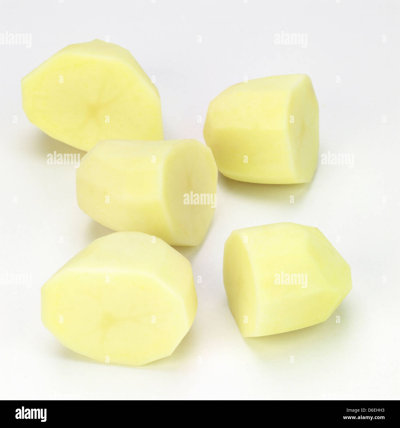 Chopped and peeled potatoes Stock Photo - Alamy