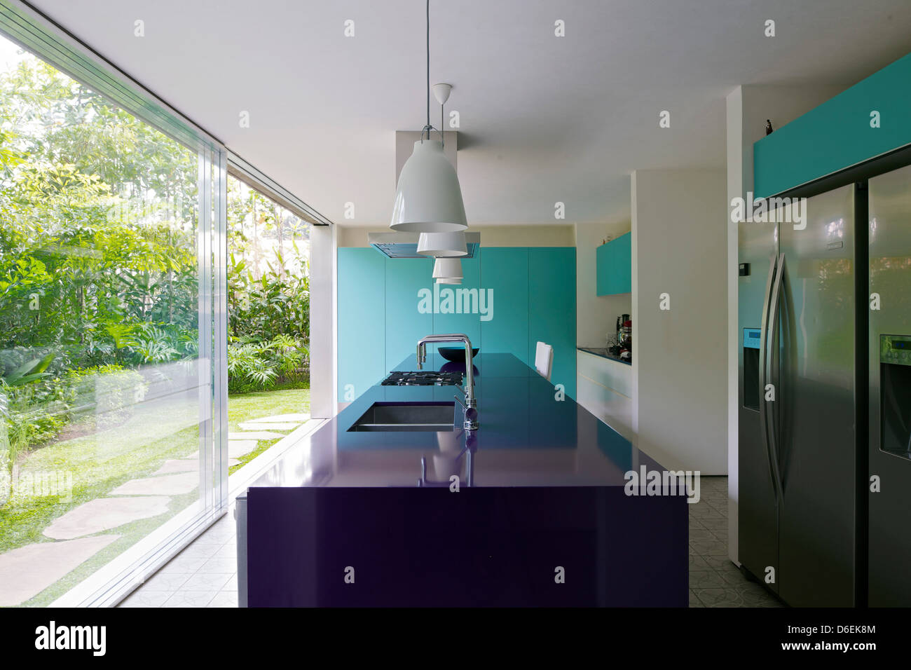 Casa Cubo, Sao Paulo, Brazil. Architect: Studio MK27- Marcio Kogan ...