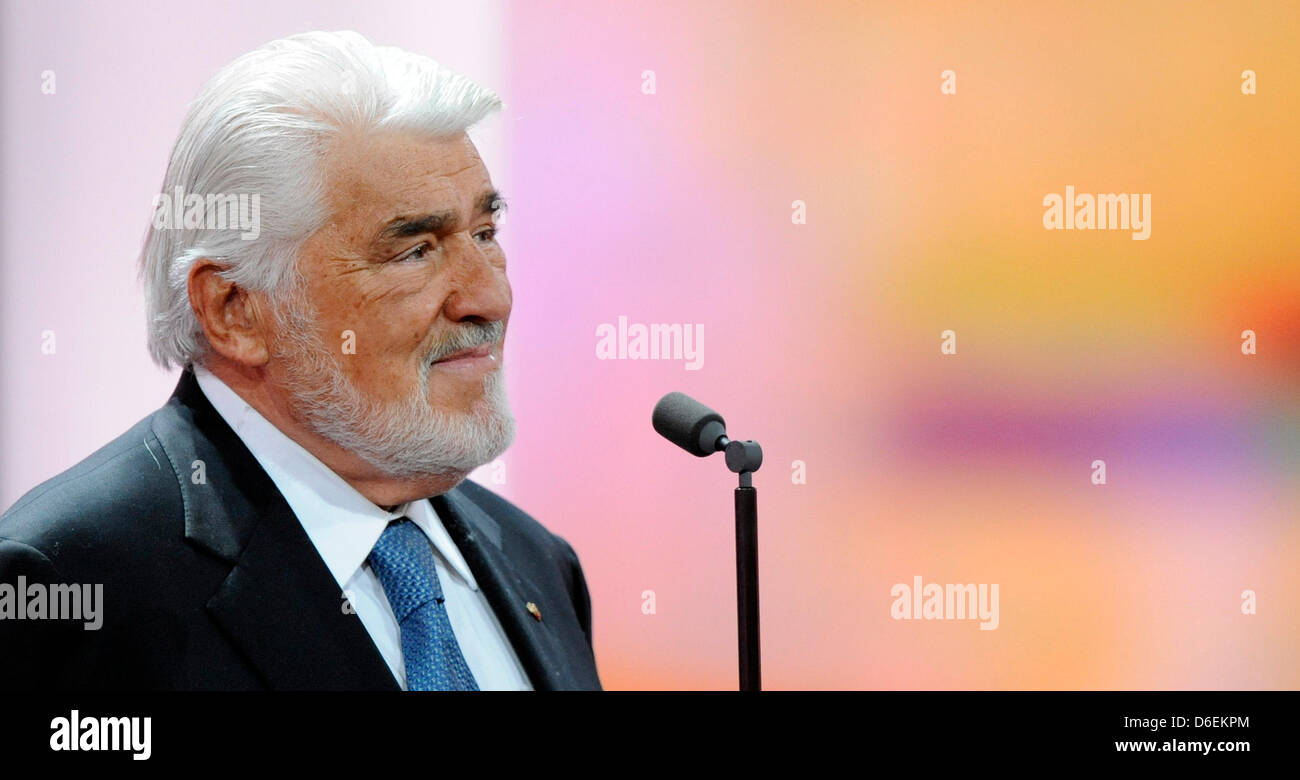 German actor Mario Adorf gets his trophy for Category "Lifetime ...