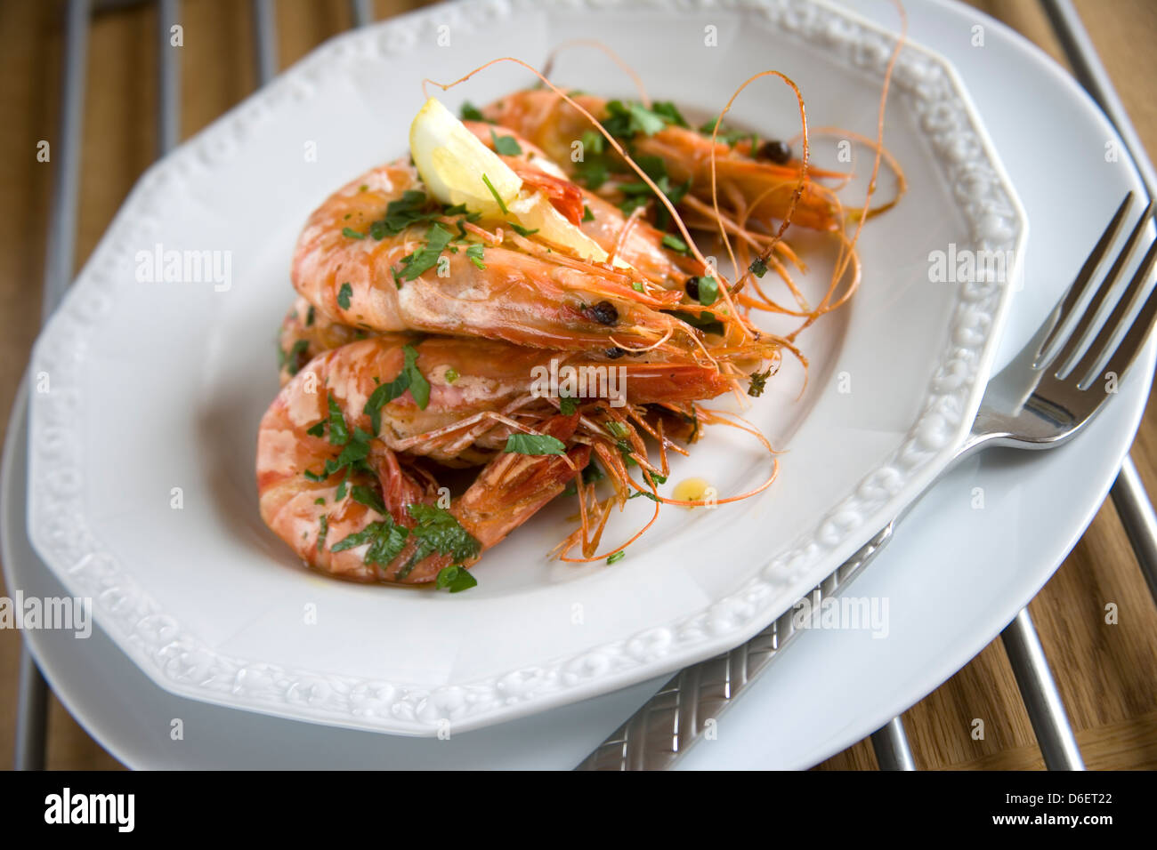 King prawns plated hi-res stock photography and images - Alamy