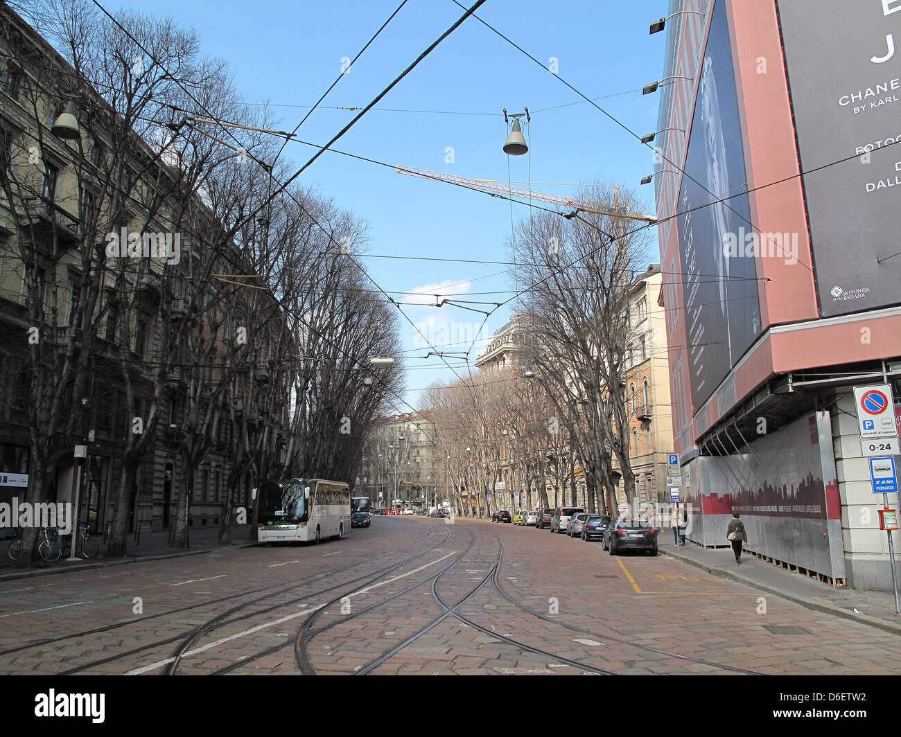 Italy milan street scene hi-res stock photography and images - Alamy