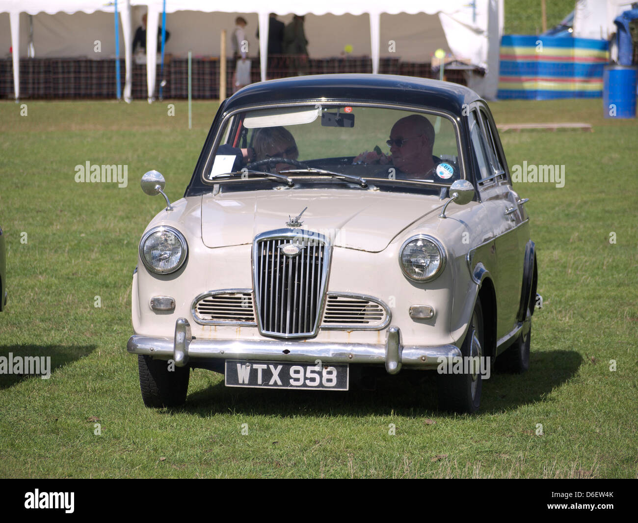 1940s wolseley car hi-res stock photography and images - Alamy