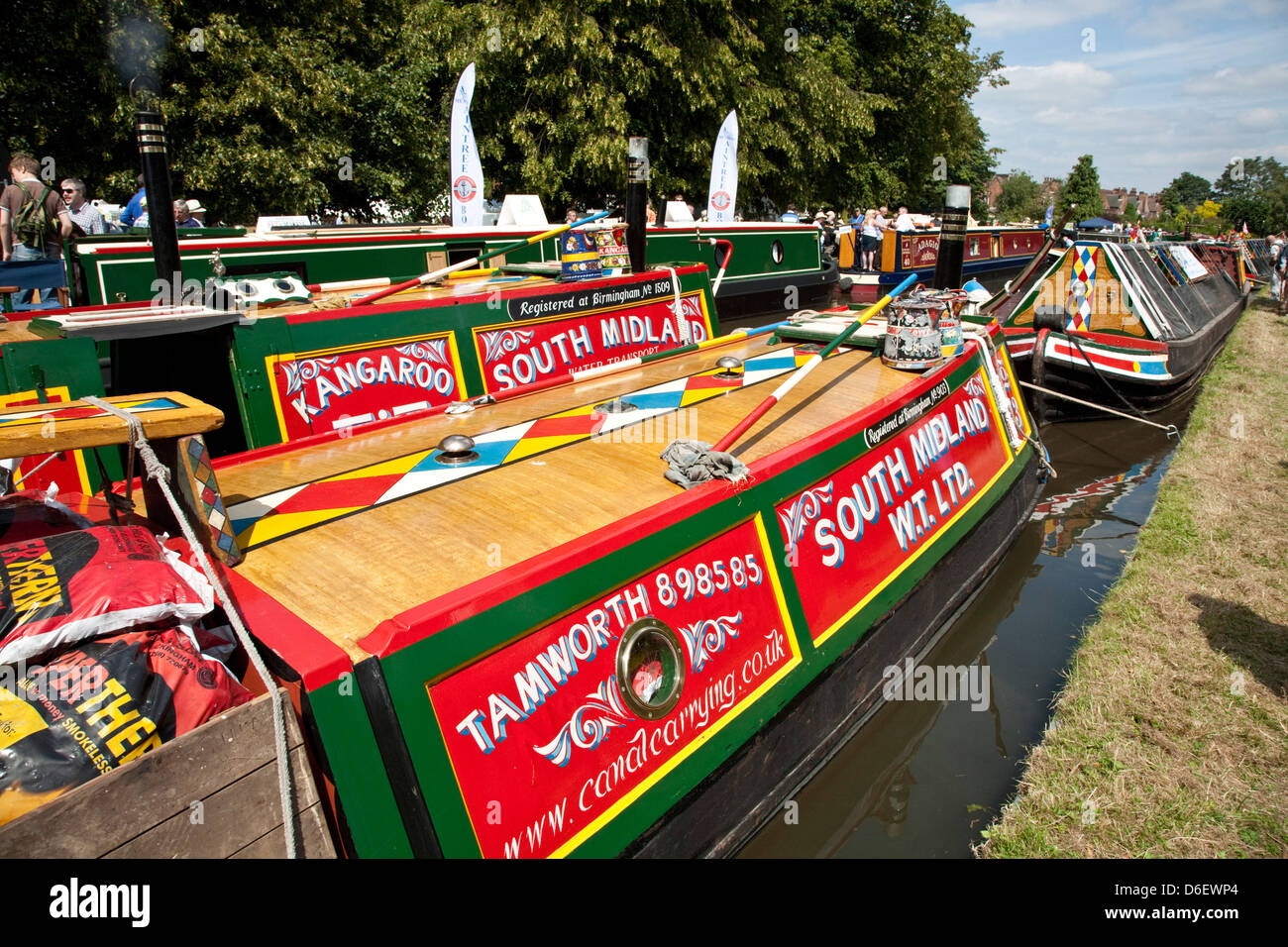 Canal boat and butty boat hi-res stock photography and images - Alamy