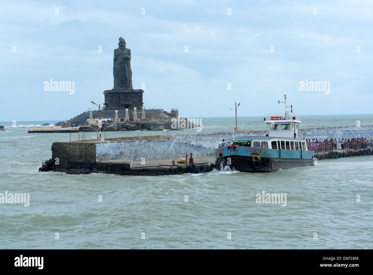 Thiruvalluvar, Cape Comorin, Kanyakumari, Tamil Nadu, India Stock Photo ...