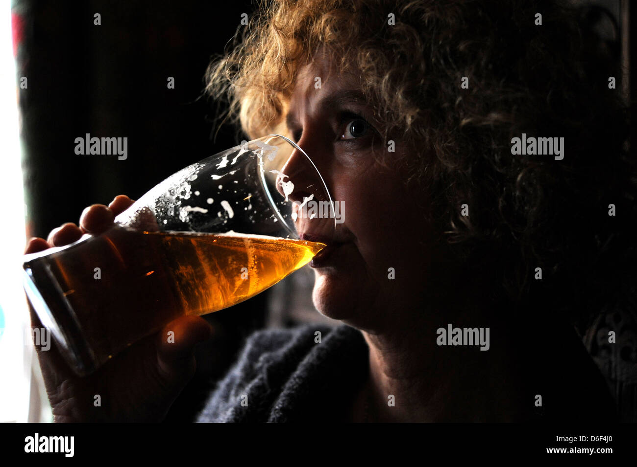 Drunk woman pub hi-res stock photography and images - Alamy