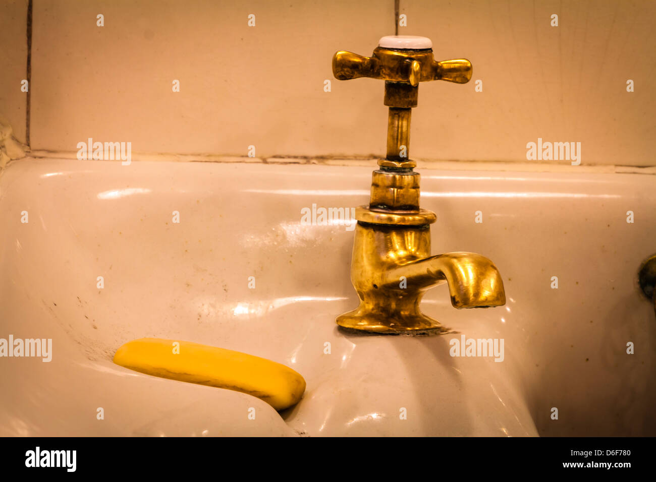 Edwardian bathroom hi-res stock photography and images - Alamy