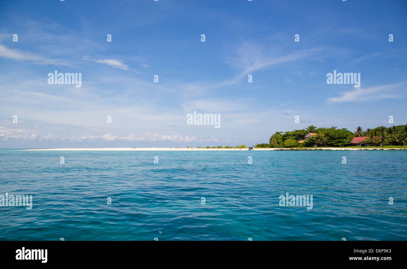 Spit of white coral beach on the island of Selingan or Turtle Island ...