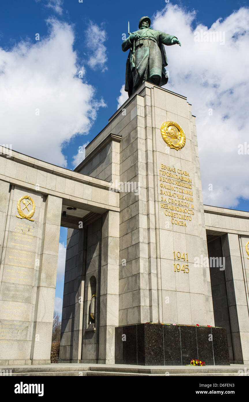 Memorial recording the Soviet Union's participation in World War II in ...