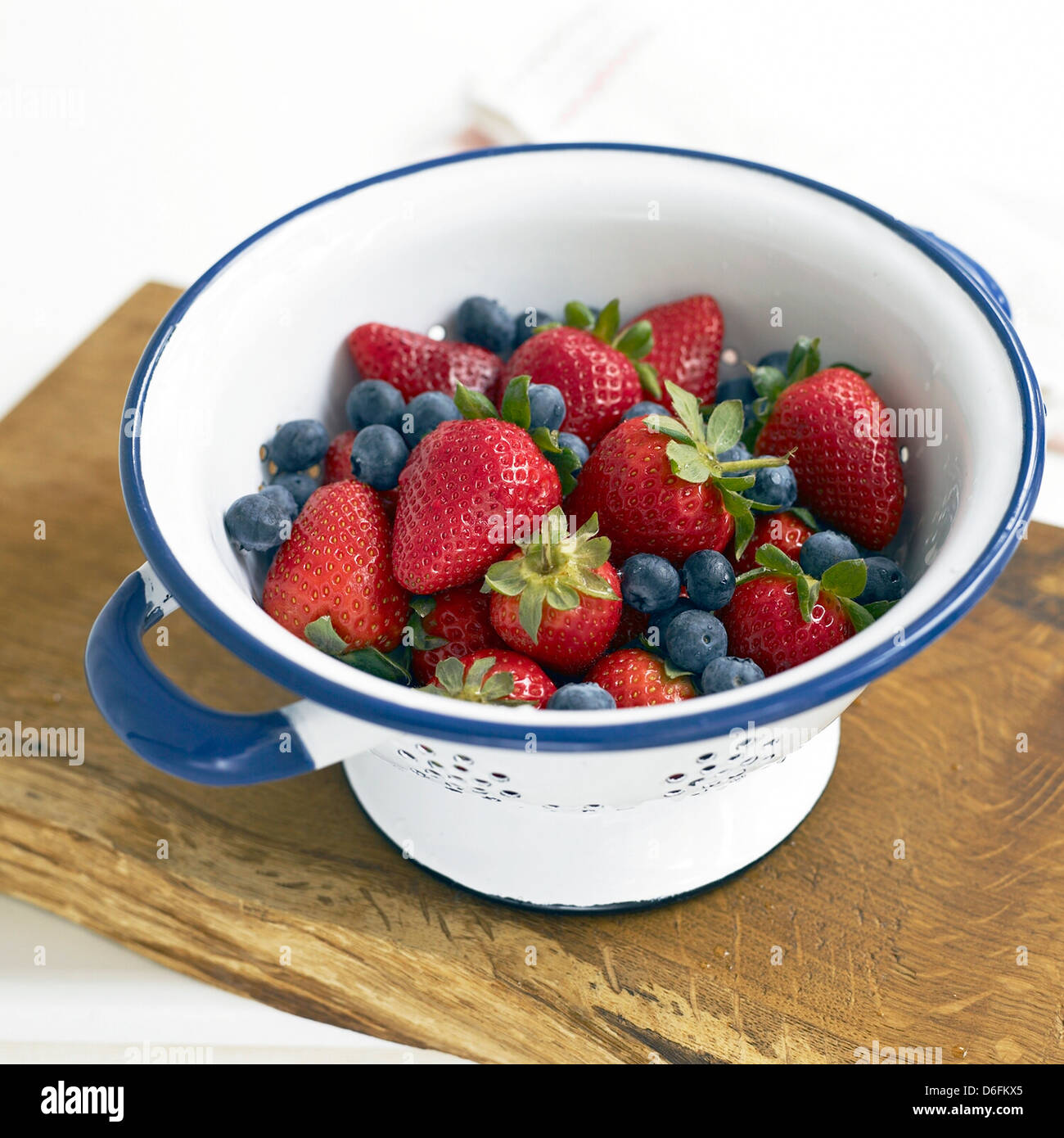 Mixed fruit berries hi-res stock photography and images - Alamy