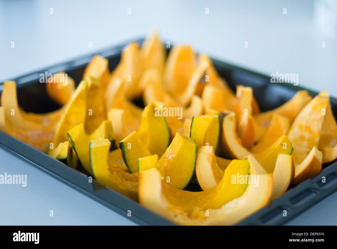 Preparing roast squash Stock Photo - Alamy