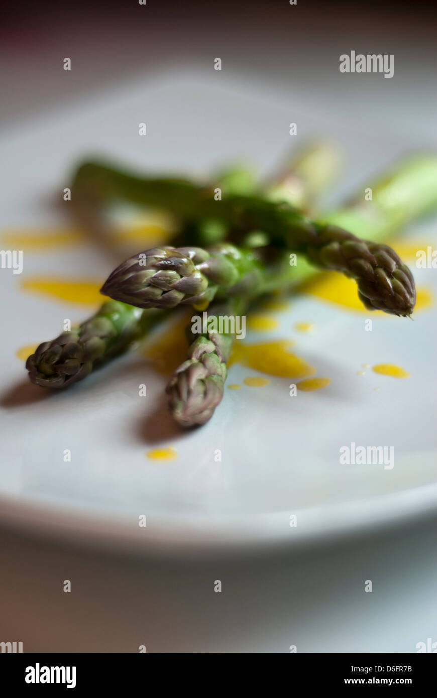 Single spear of asparagus hi-res stock photography and images - Alamy