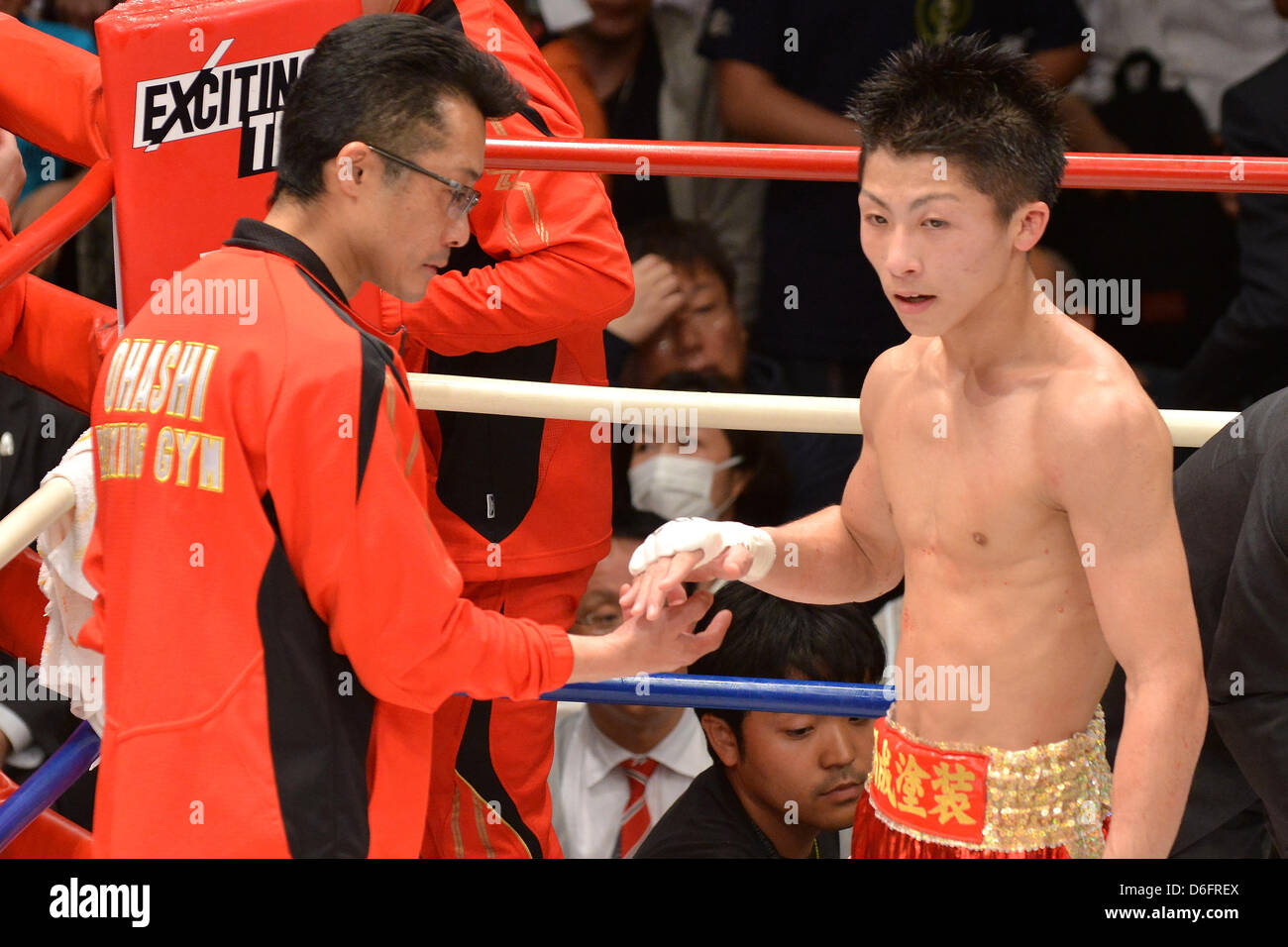 (L-R) Shingo Inoue, Naoya Inoue, APRIL 16, 2013 - Boxing : Shingo Inoue ...
