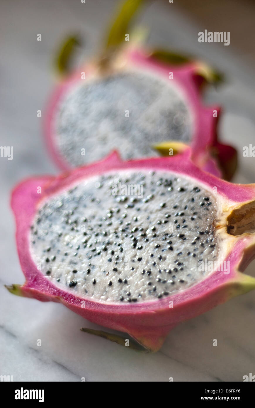 Exotic fruits dragon fruit hi-res stock photography and images - Alamy