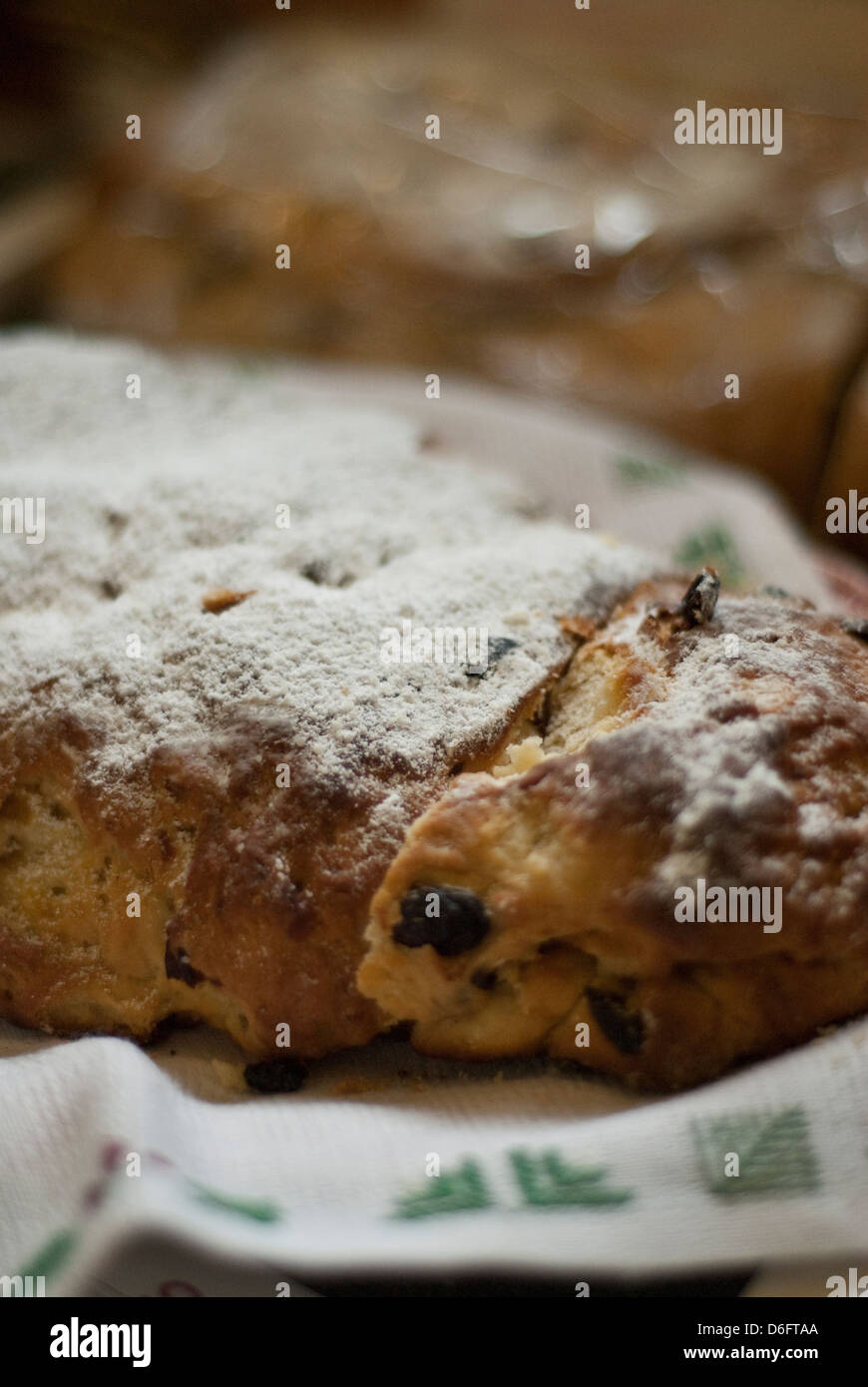 Currant breads hi-res stock photography and images - Alamy
