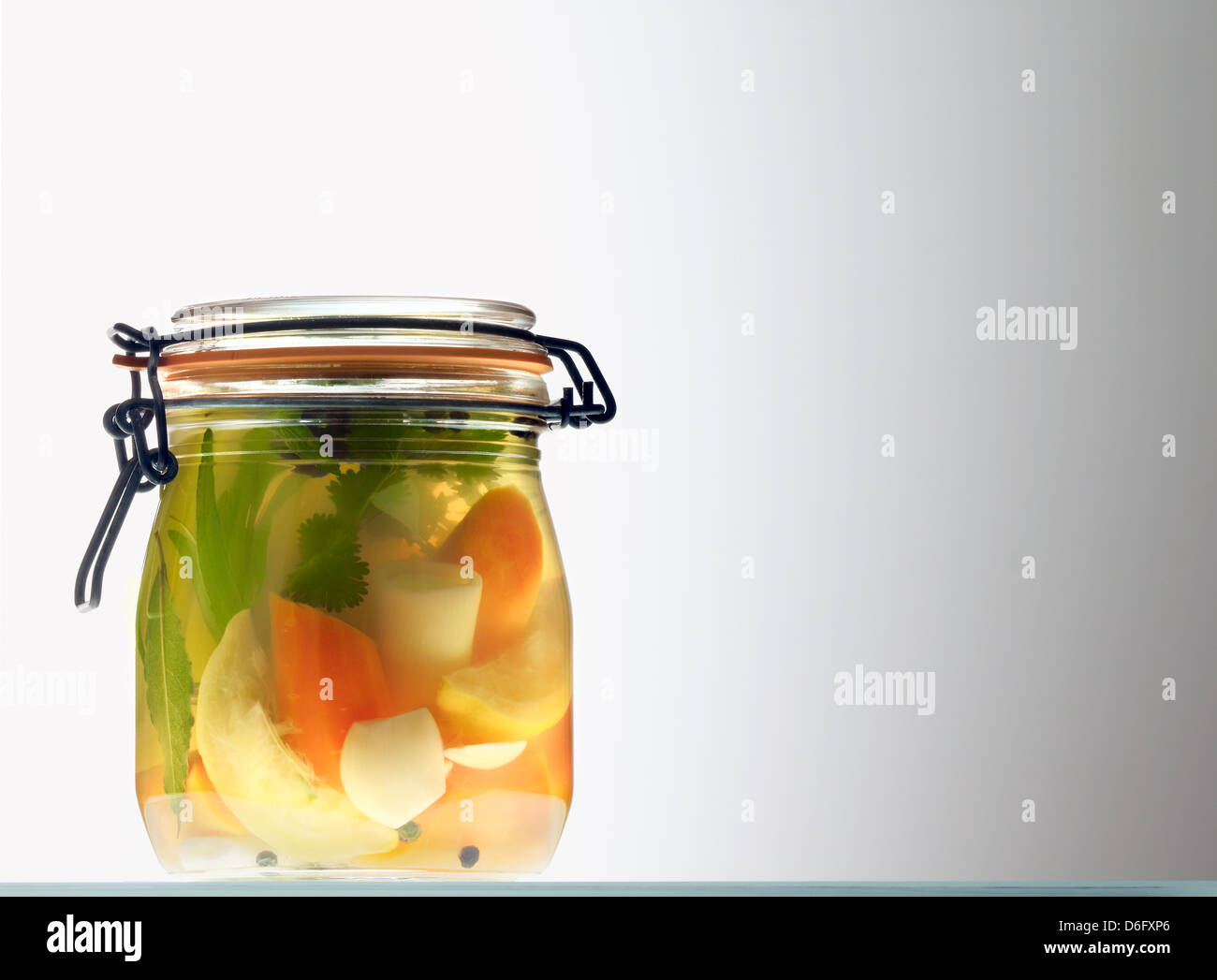 Nage in kilner jar,/vegetables Stock Photo - Alamy