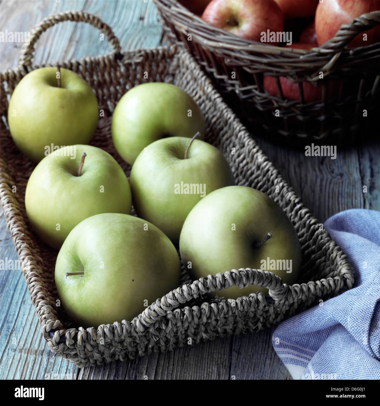 Granny Smith Apples Stock Photo - Alamy