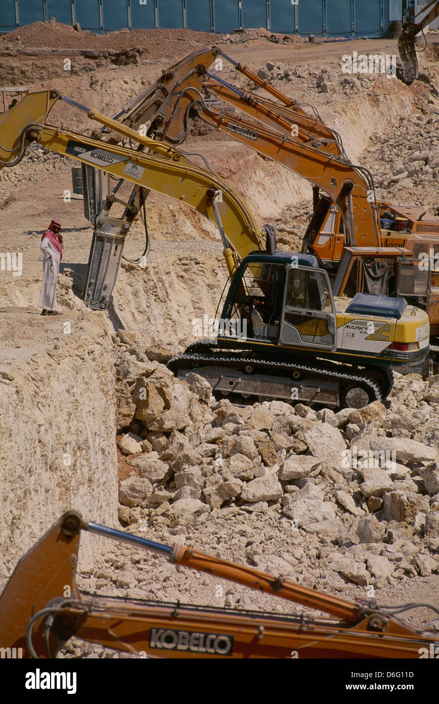 Digging and preparing the foundation for the Kingdom Tower in downtown ...