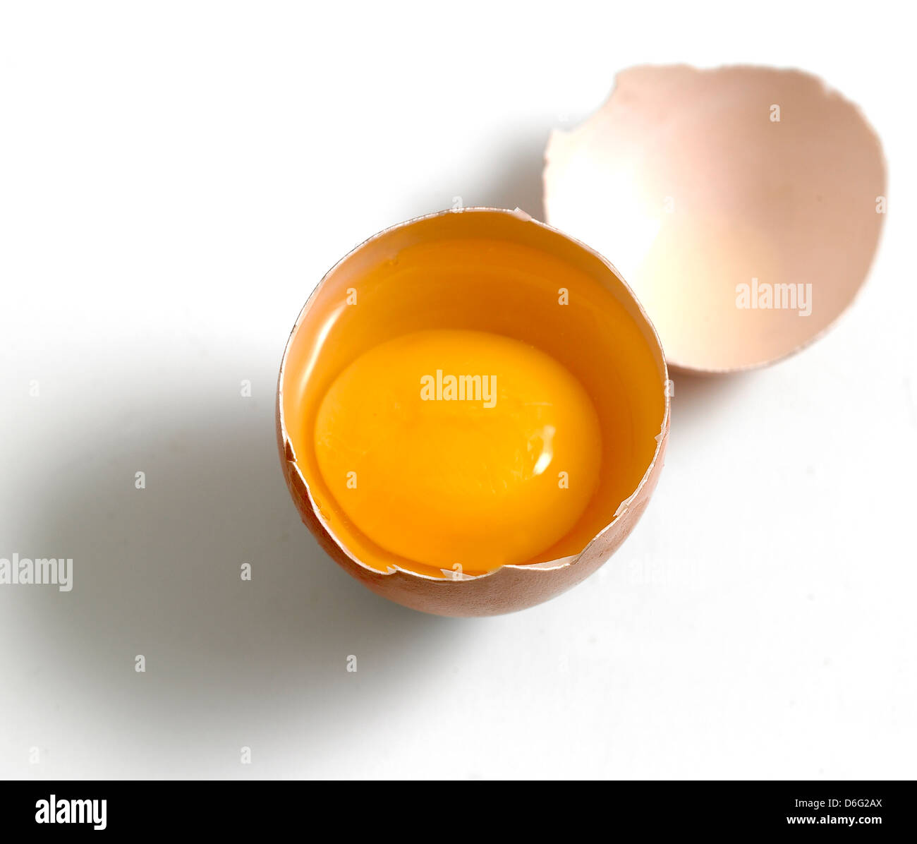 Organic egg yolk in shell Stock Photo - Alamy