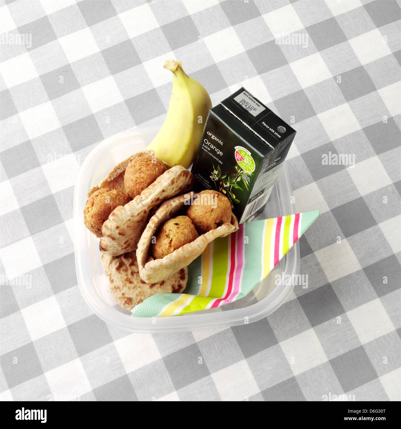 Mini Falafel pitta lunch box Stock Photo - Alamy